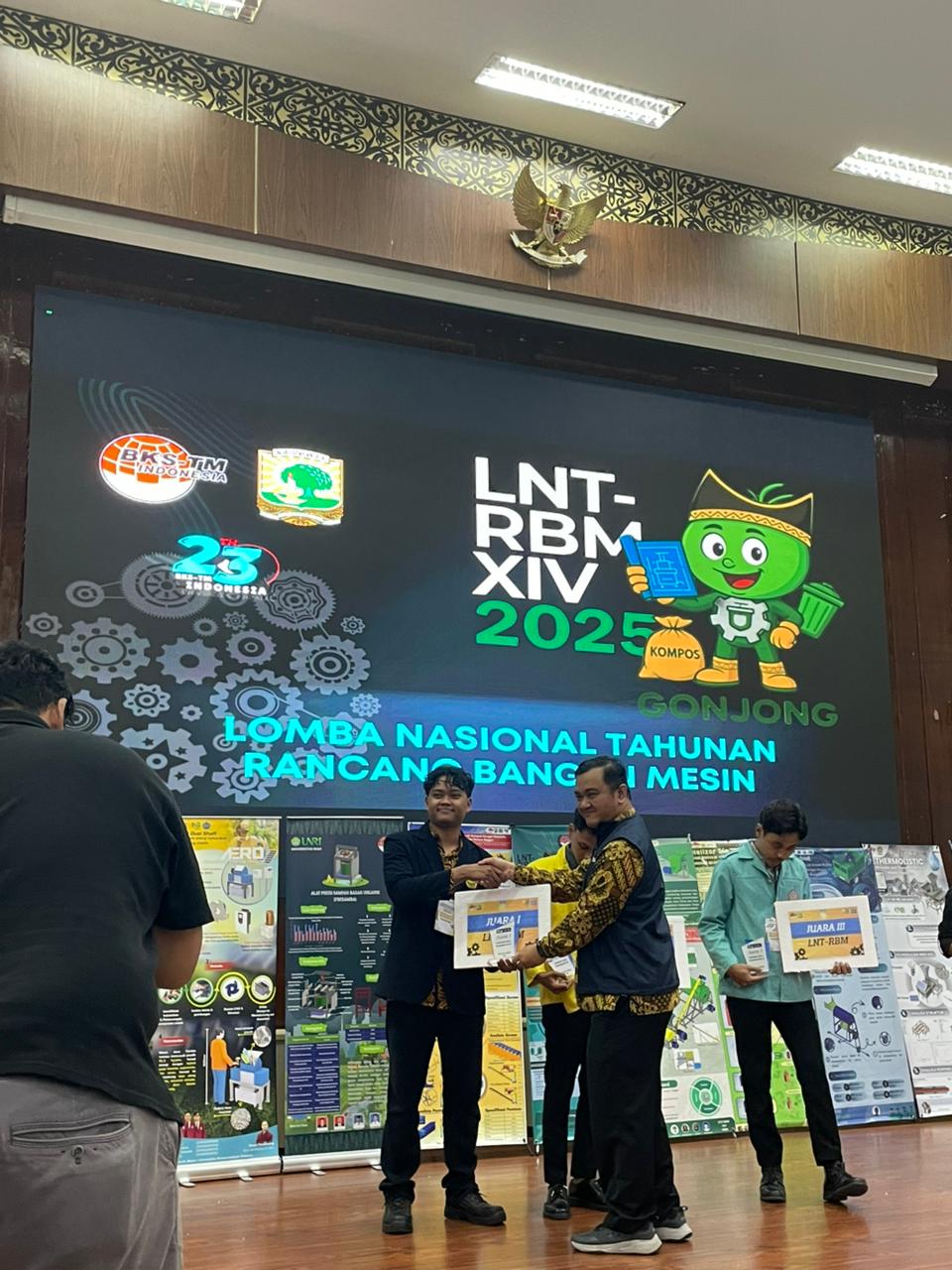 MAHASISWA TEKNIK MESIN MERAIH JUARA 1 LOMBA TINGKAT NASIONAL TENTANG ...